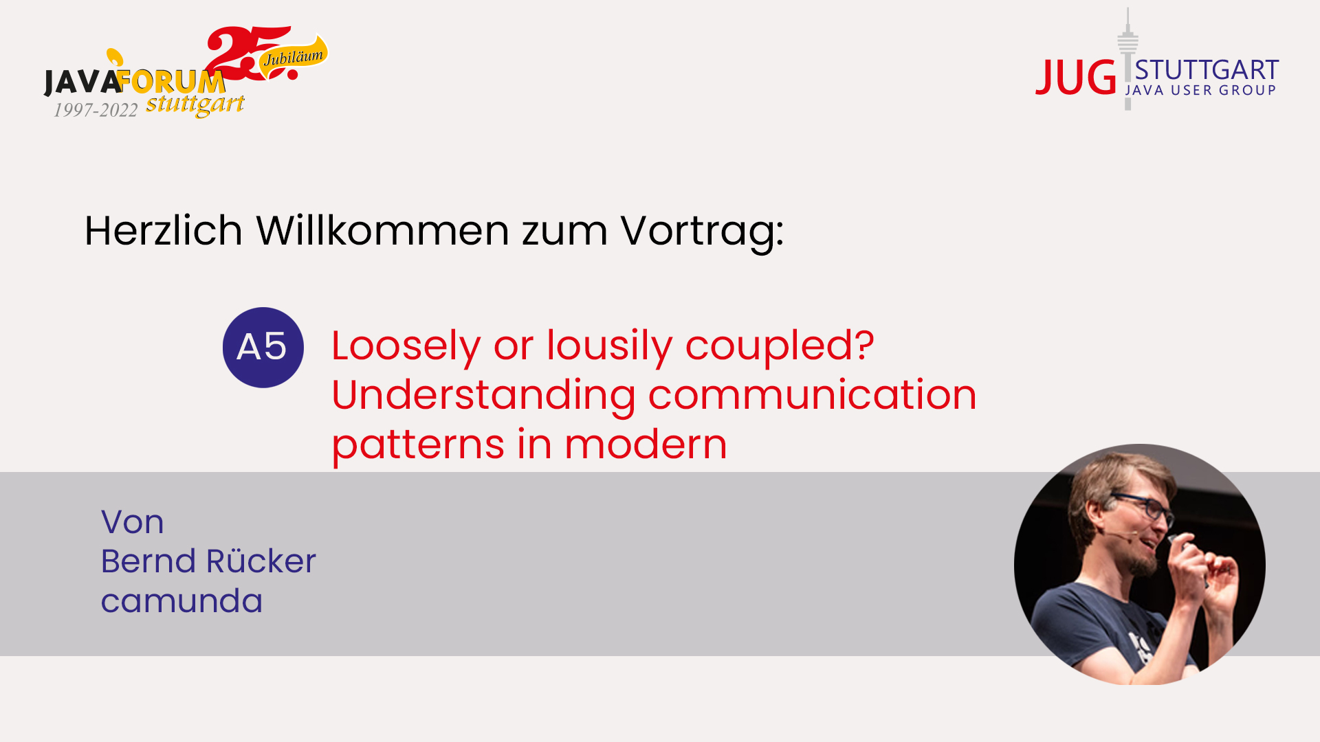 Loosely or lousily coupled? Understanding communication patterns in ...